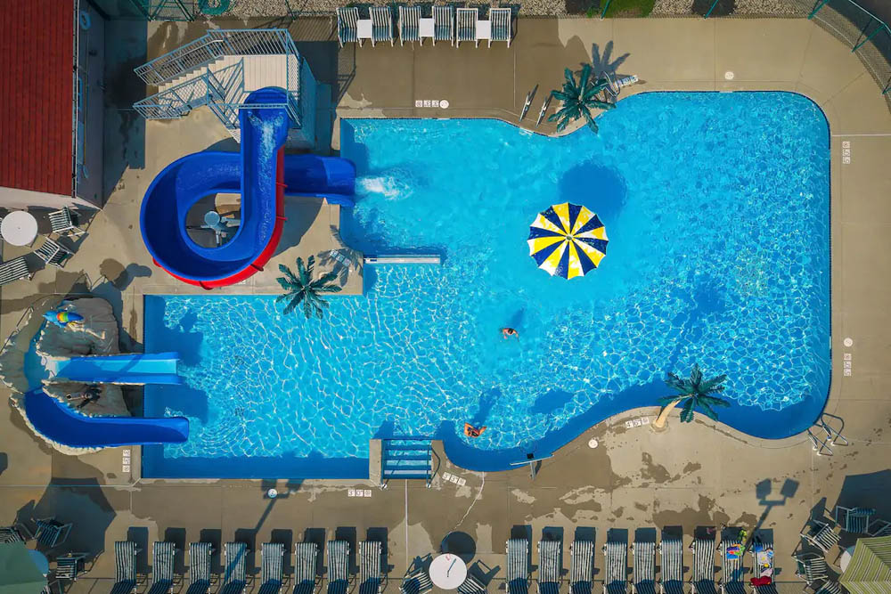 Wingate by Wyndham Wisconsin Dells Outdoor Water Park - Pool Water Slides