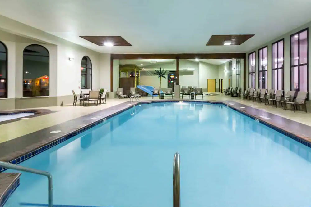 Wingate by Wyndham Wisconsin Dells Indoor Water Park - Heated Indoor Pool