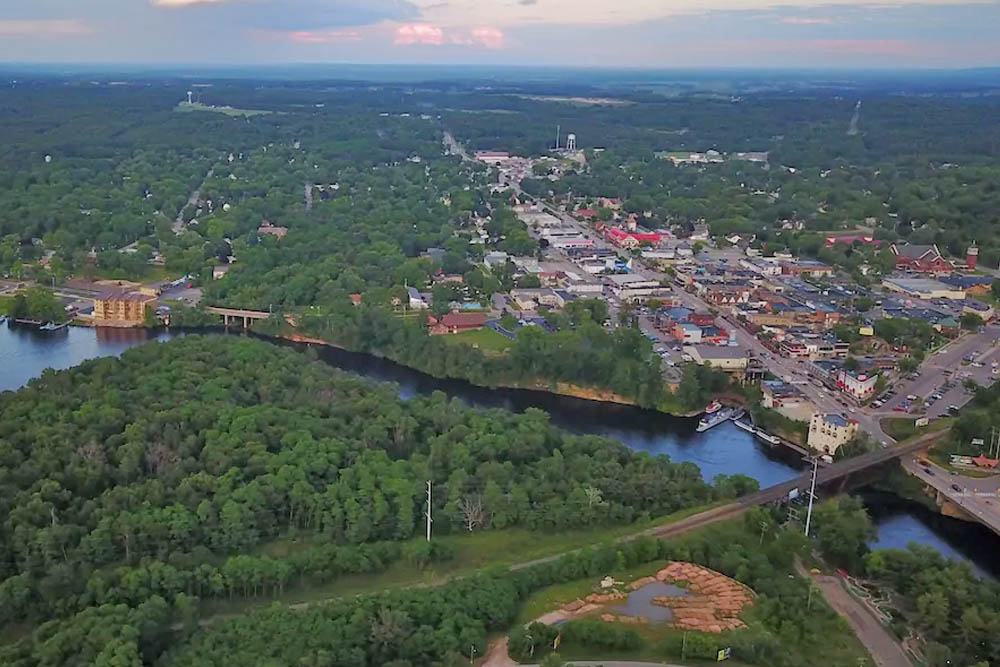 Wisconsin Dells Hotels Downtown, Wisconsin River, Walking Distance